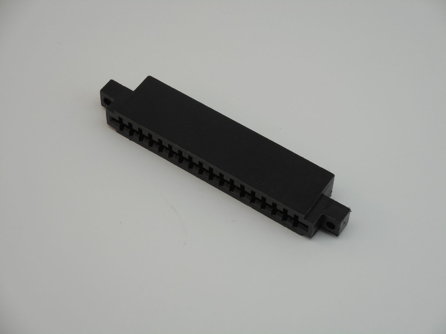 AMP Twin-Leaf 18/36 Crimp Pin PCB Edge Connector Housing W/Flange ...